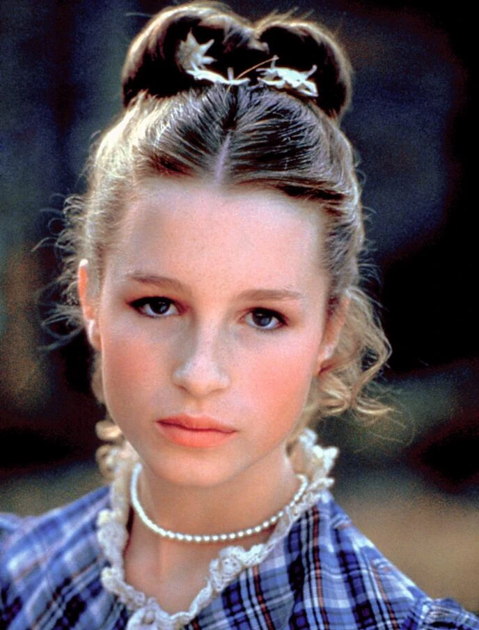 Juliette Caton | The Golden Throats Wiki | Fandom