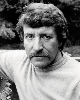 Clive Revill | The Golden Throats Wiki | Fandom