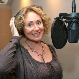 Alison Dowling | The Golden Throats Wiki | Fandom