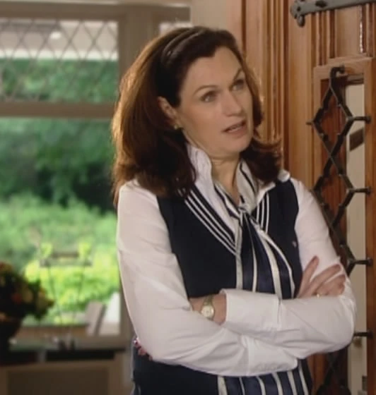 Carla Callewaert | Gooische Vrouwen Wiki | Fandom