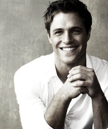 Colin Forrester | Wiki Gossip Girl | Fandom