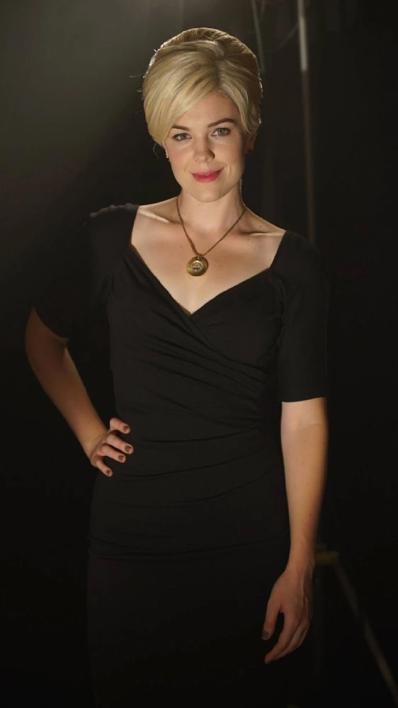 Isabella/Gallery | Gotham Wiki | Fandom