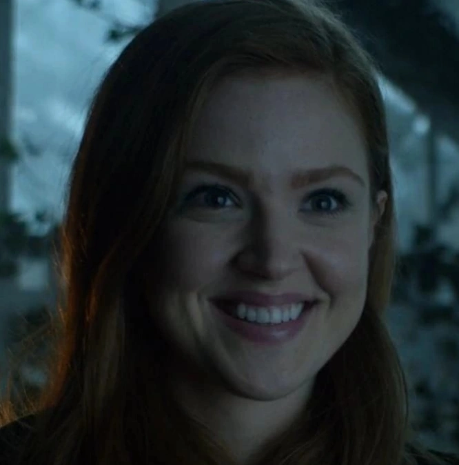 Category:Images of Ivy Pepper | Gotham Wiki | Fandom