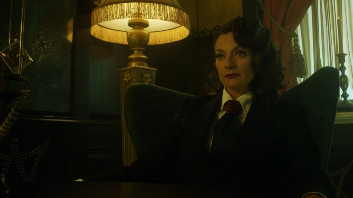 The Lady | Gotham Wiki | Fandom