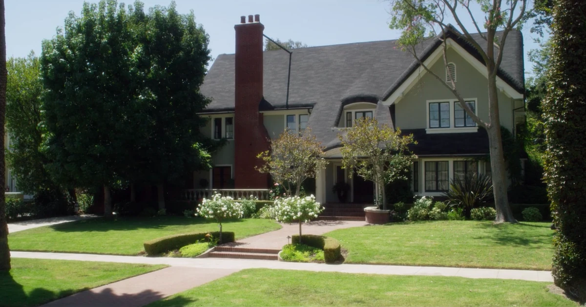 Hanson House | Grace and Frankie Wiki | Fandom