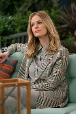 Mallory Hanson | Grace and Frankie Wiki | Fandom