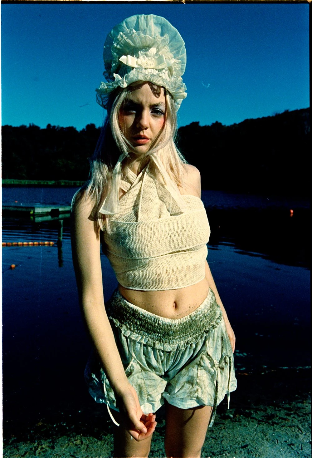 Dora Jar | Gracie Abrams Wiki | Fandom