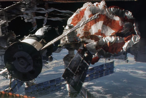 ISS Parachute | Gravitymovie Wiki | Fandom