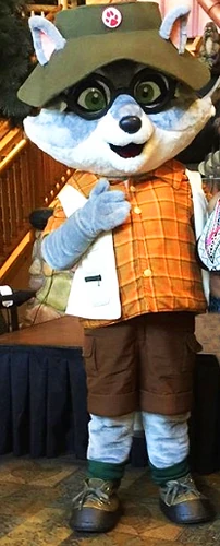 Oliver the Raccoon | Great Wolf Lodge Wiki | Fandom