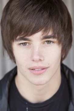 Evan Crooks Real Height