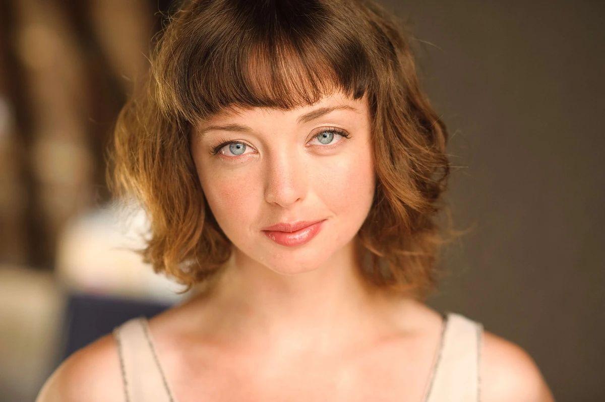 Kira Sternbach | Grey's Anatomy Universe Wiki | Fandom