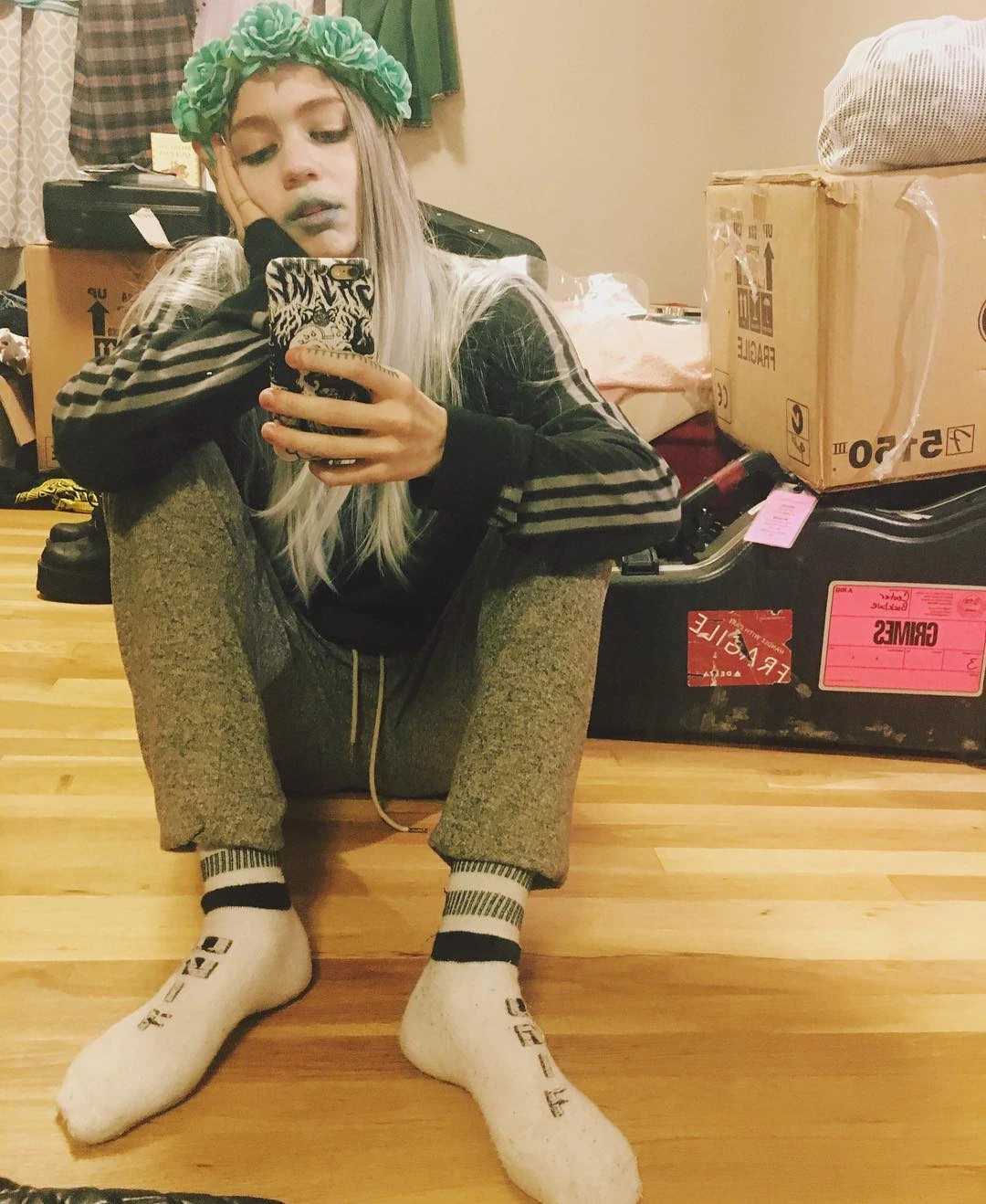 Instagram/2017/Aug | Grimes Wiki | Fandom