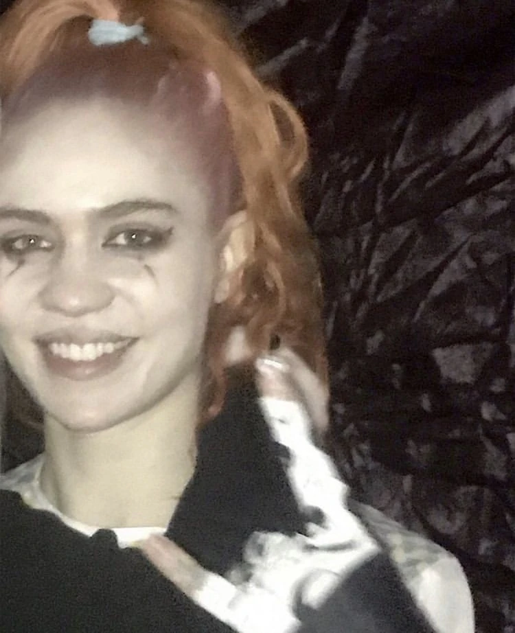 Selfies/2019/Dec/05/2 | Grimes Wiki | Fandom