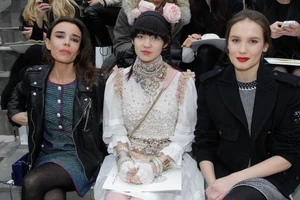 Chanel/2013/Photoshoot | Grimes Wiki | Fandom
