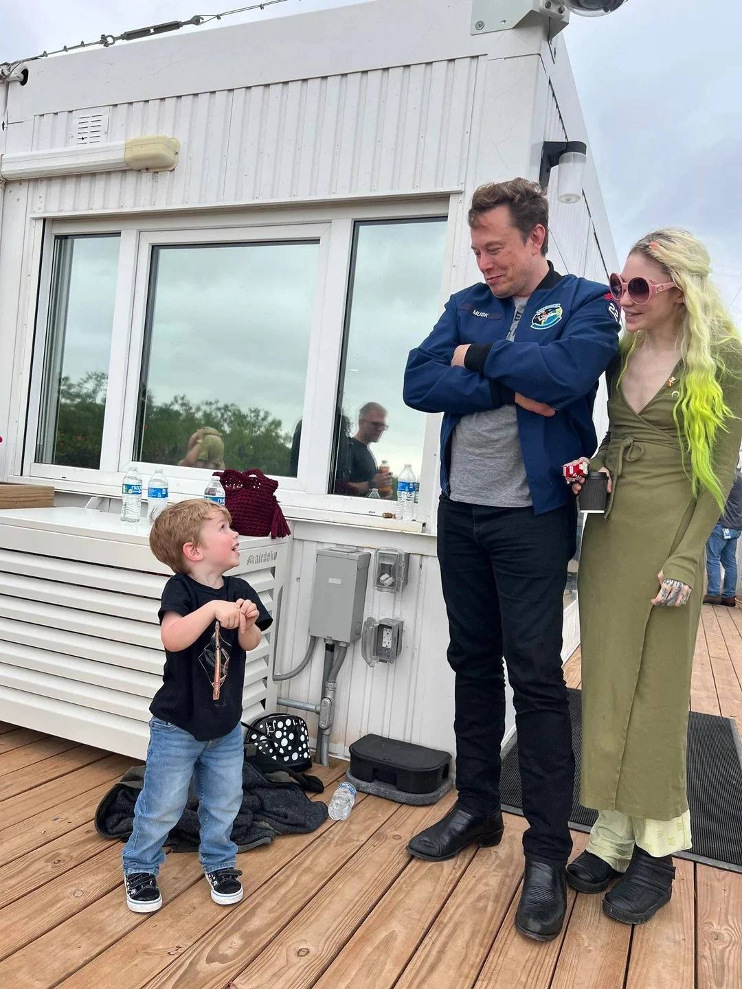 Walter Isaacson/Photoshoot | Grimes Wiki | Fandom