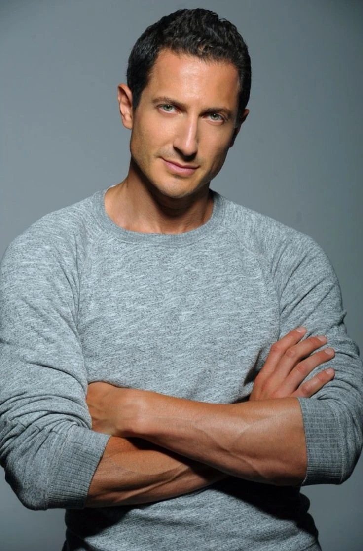 Sasha Roiz | Grimm NBC Wikia | Fandom