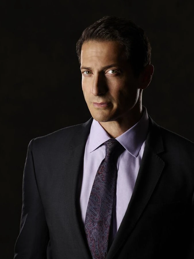 Sean Renard/Personalidad y apariencia | Wiki Grimm | Fandom