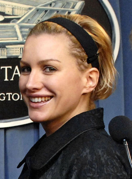 Alice Evans | Wiki Grimm | Fandom