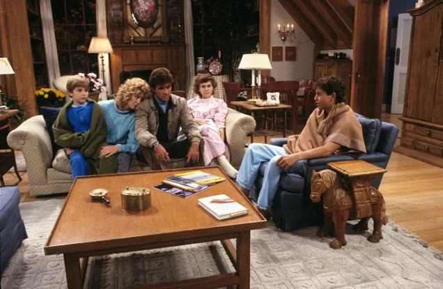 Growing Pains Tv Show Set