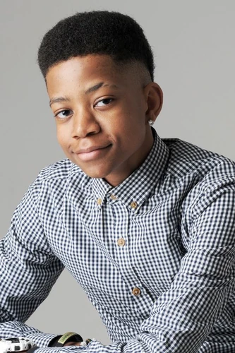 Travis Blake-Hall | Wiki Le Monde Incroyable de Gumball | Fandom