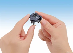 Entry Grade Strike Gundam (Deactive Mode) & Mini Gunpla GOOhN (Sand ...