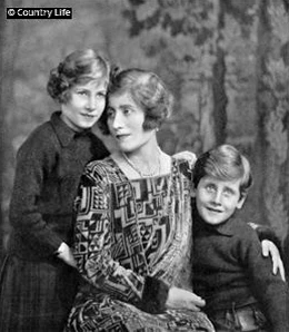 Doon Aileen Plunket | Wiki Guy de Rambaud | Fandom