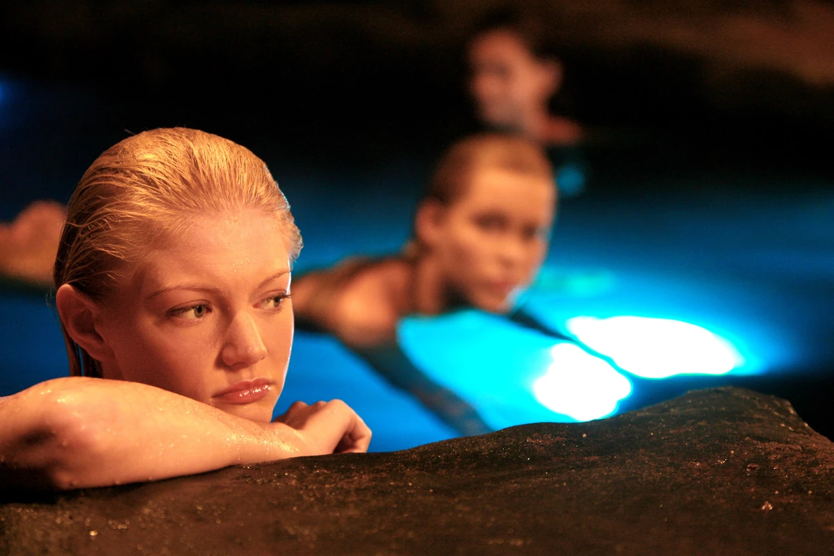 H2O: Just Add Water: Season 2: Episode 08: Wrong Side of the Tracks ...