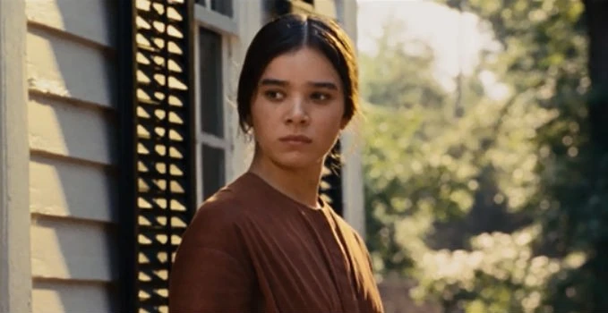 Tabitha Hutchinson | Hailee Steinfeld Wiki | Fandom