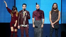 DNCE | Hailee Steinfeld Wiki | Fandom