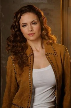 Lisa Marcos The Listener