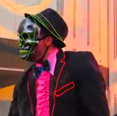 Fedora Stiltwalking Purger | Halloween Horror Nights Wiki | Fandom