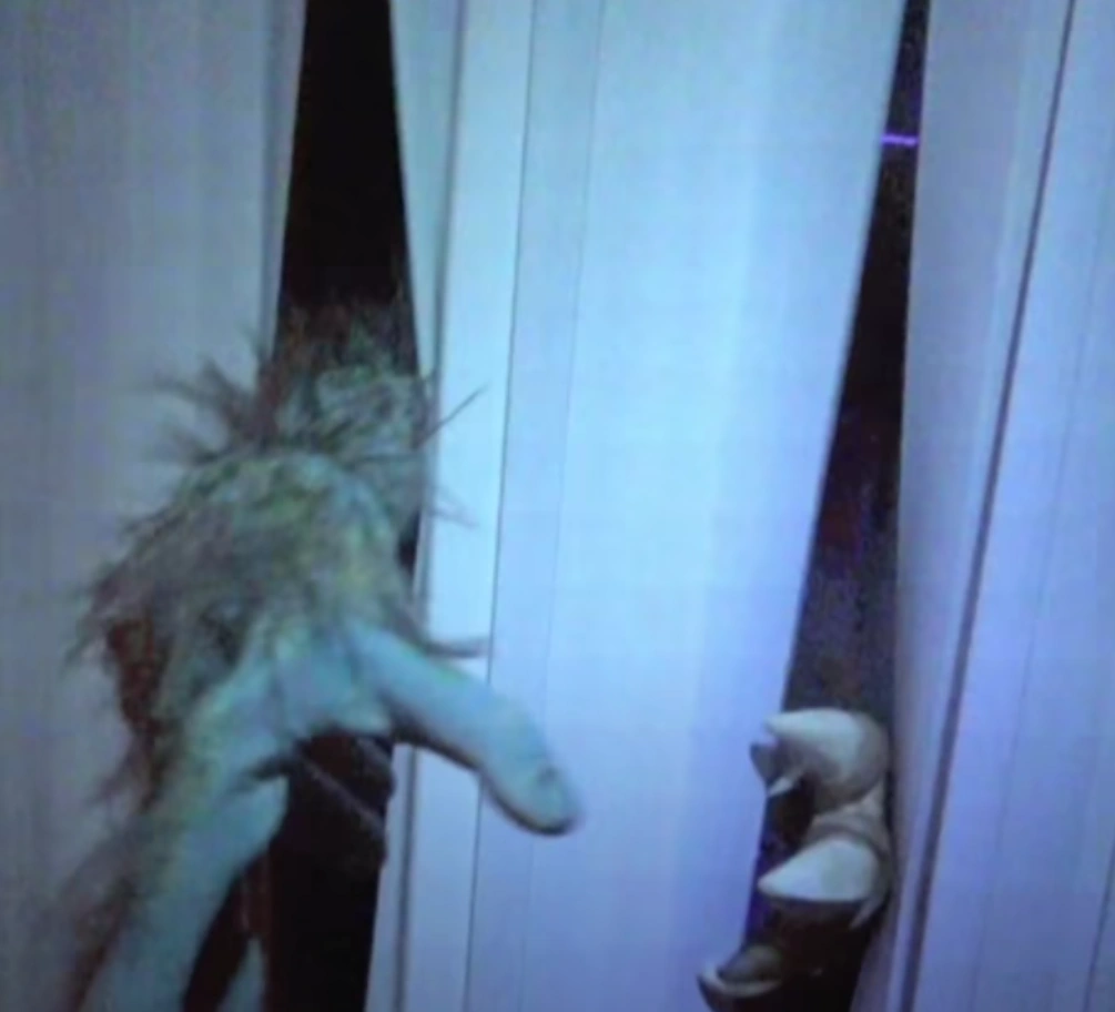 Chair Arm Ghost | Halloween Horror Nights Wiki | Fandom