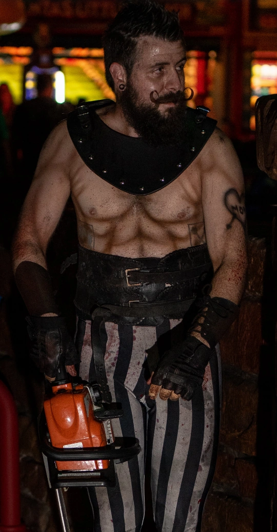 Strongman (Chainsaw Carnies) | Halloween Horror Nights Wiki | Fandom