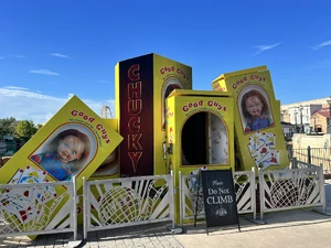 Chucky's Good Guys Toy Box Photo Op (Orlando) | Halloween Horror Nights ...