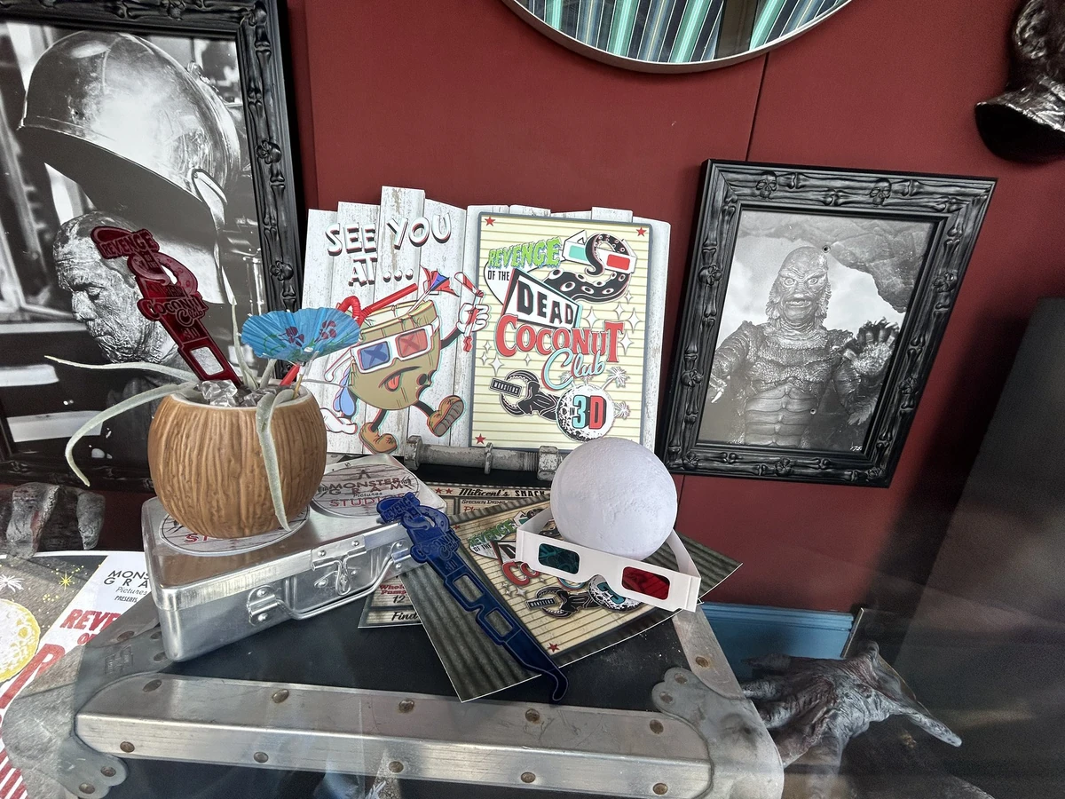 Universal Monsters: Revenge of the Dead Coconut Club in 3D/Gallery ...