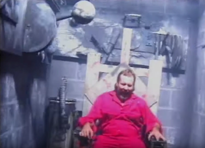 Electric Chair Victim (Universal's House of Horrors) | Halloween Horror ...
