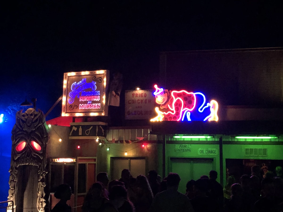 Captain Spaulding's Museum of Monsters and Madmen | Halloween Horror ...