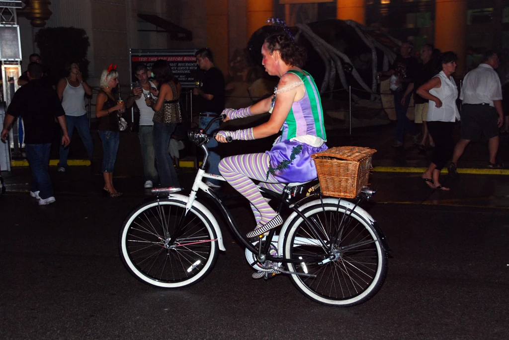 Carnival Trickcyclists | Halloween Horror Nights Wiki | Fandom