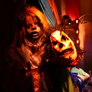 Clown Carver | Halloween Horror Nights Wiki | Fandom