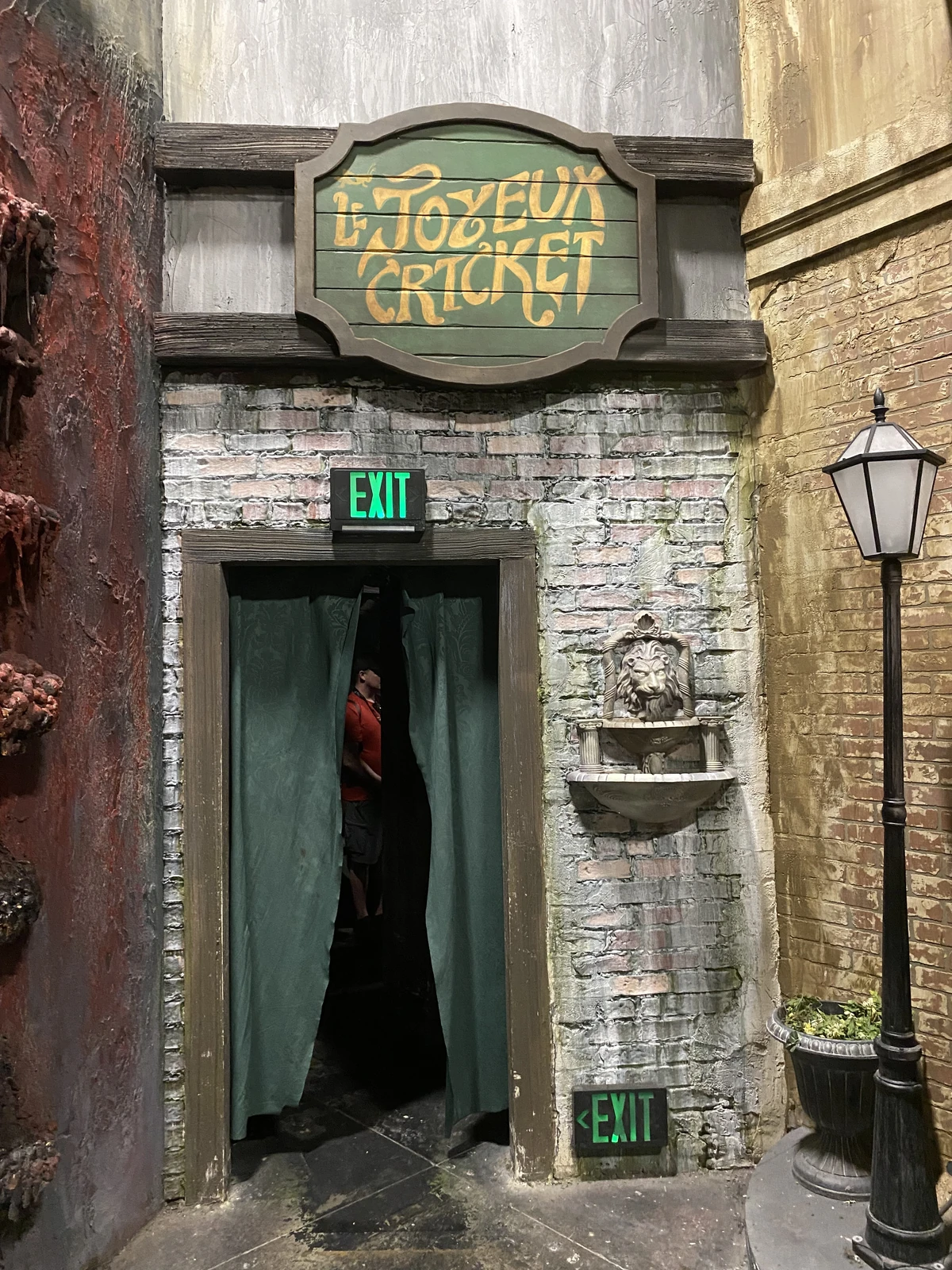 Le Joyeux Cricket | Halloween Horror Nights Wiki | Fandom