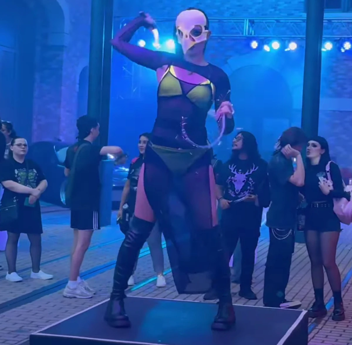 Bird Skull Mask Go-Go Dancers | Halloween Horror Nights Wiki | Fandom