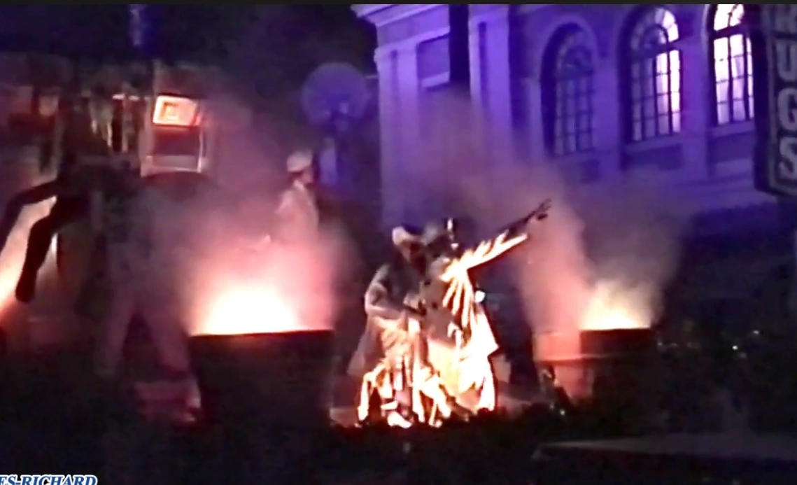 Spider Float | Halloween Horror Nights Wiki | Fandom