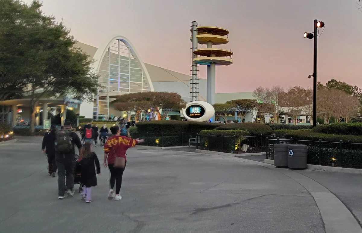 Fear Factor Plaza | Halloween Horror Nights Wiki | Fandom