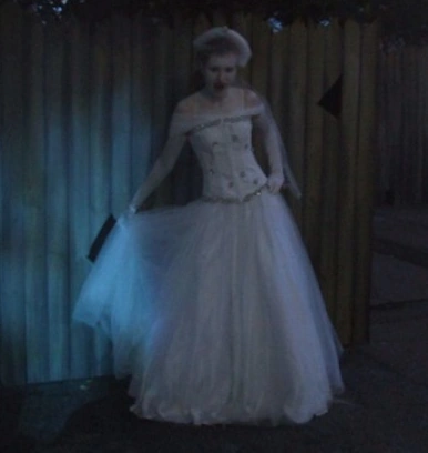 Vampire Bride | Halloween Horror Nights Wiki | Fandom
