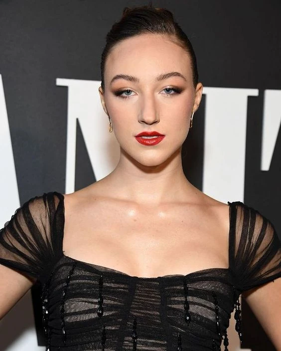 Ava Cota | Hannah Colin Wiki | Fandom