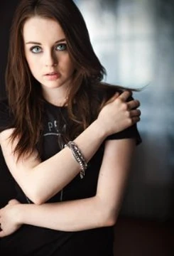 kacey rohl arrow