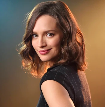 Kerry Knuppe | Harley Quinn Wiki | Fandom