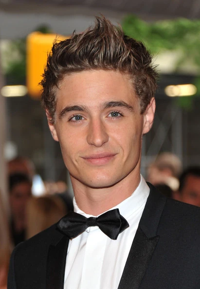 Fabian Prewett | Harry Potter Mischief Wiki | Fandom