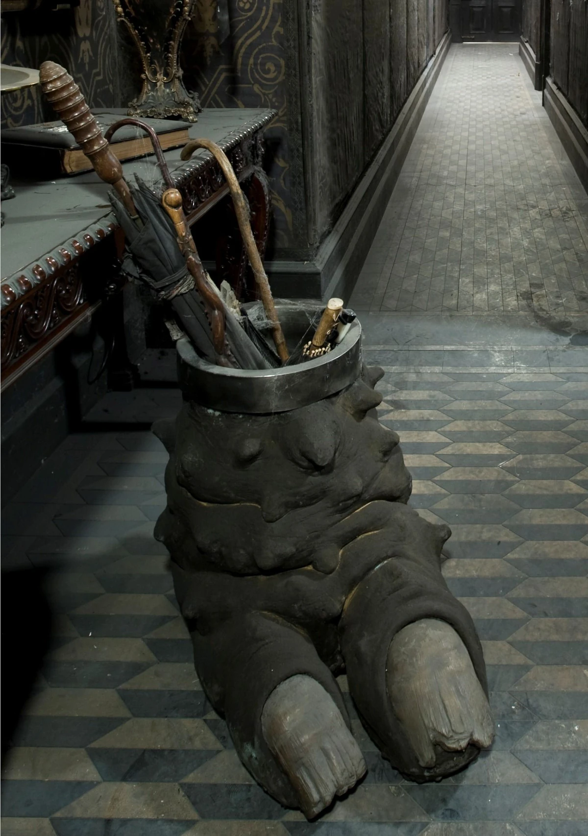 Troll-leg umbrella stand | Harry Potter Wiki | Fandom