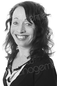 Nikki McInnes | Wiki Harry Potter | Fandom